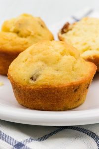 Easiest German Muffins - Family Favorite Holiday Recipes
