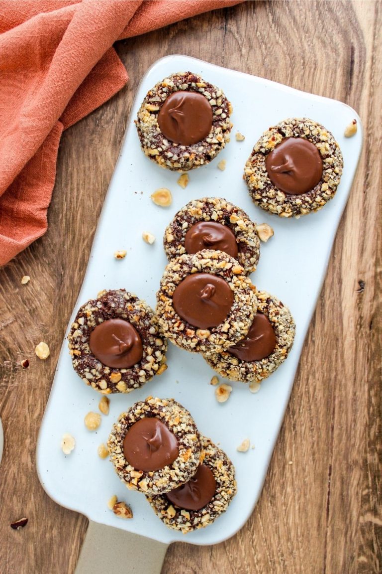 Easy Nutella Thumbprint Cookies - Family Favorite Holiday Recipes